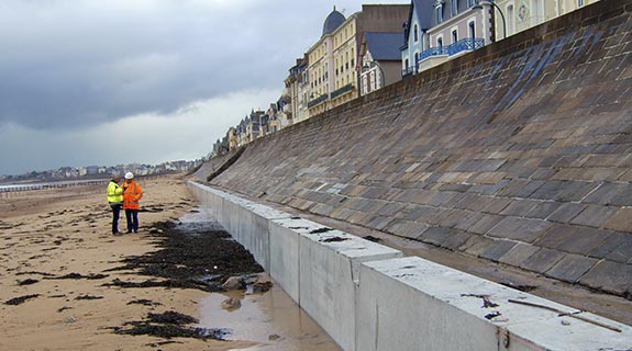 Aménagement d'une digue en béton architectonique à Saint-Malo - Novatec